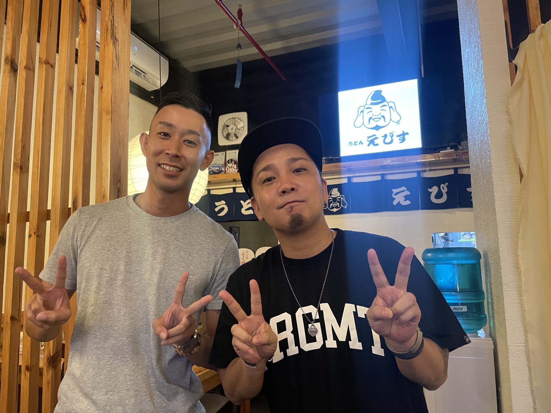 175RボーカルのSHOGOさんに突撃取材！セブ島で飲食を始めたきっかけと家族移住 | セブ島留学バディー